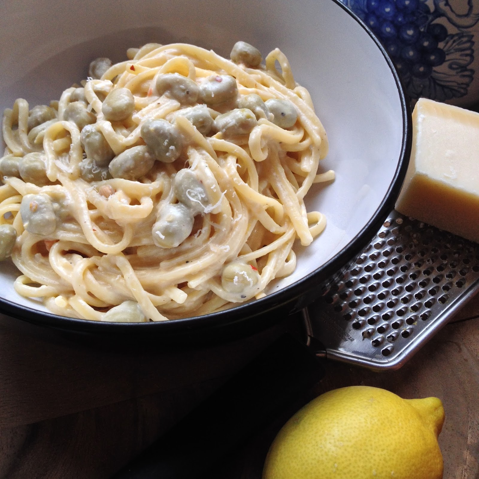 Domestic Sluttery: Sluttishly Savoury: Lemon, Garlic & Broad Bean Pasta