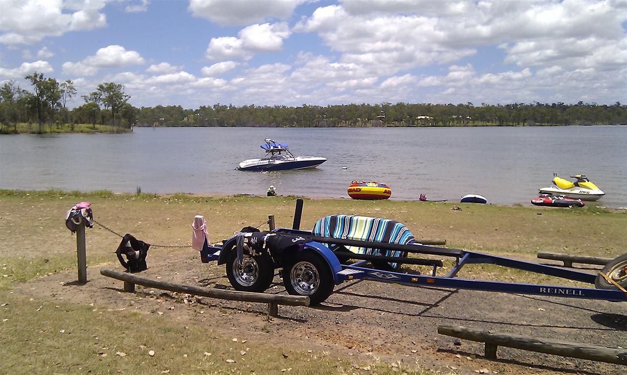 The Truck And The Turtle: A day at Lake Dyer with the Deme's