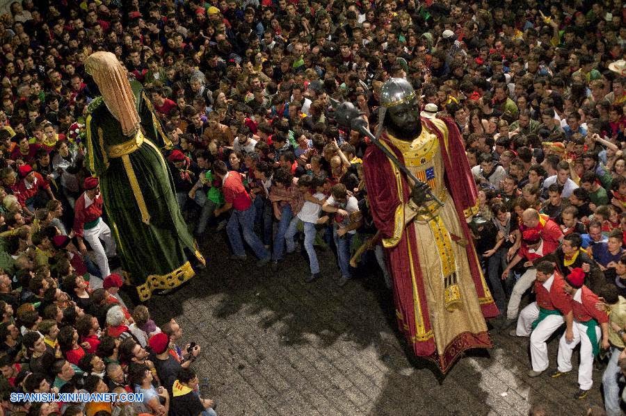 Revista Proyexión Guaymas: La Patum: Una festividad de Berga