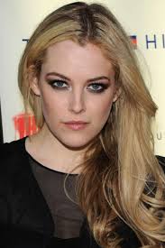 Riley Keough Height - How Tall | All Height 2021