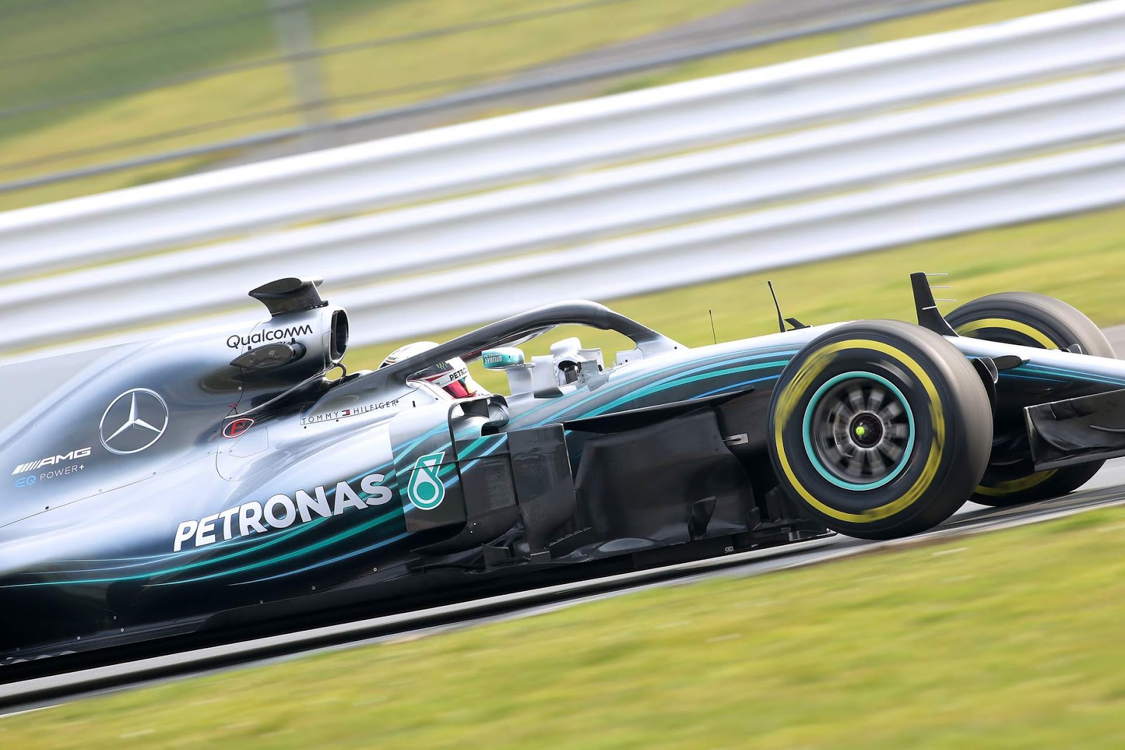 Mercedes-AMG F1 W09 EQ Power: vídeo e especificações