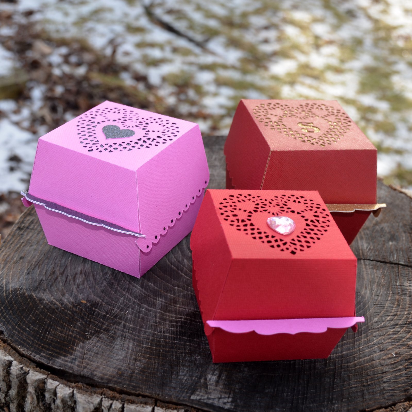 Samantha Walker's Imaginary World: Heart Lace Clam Shell Box Tutorial ...