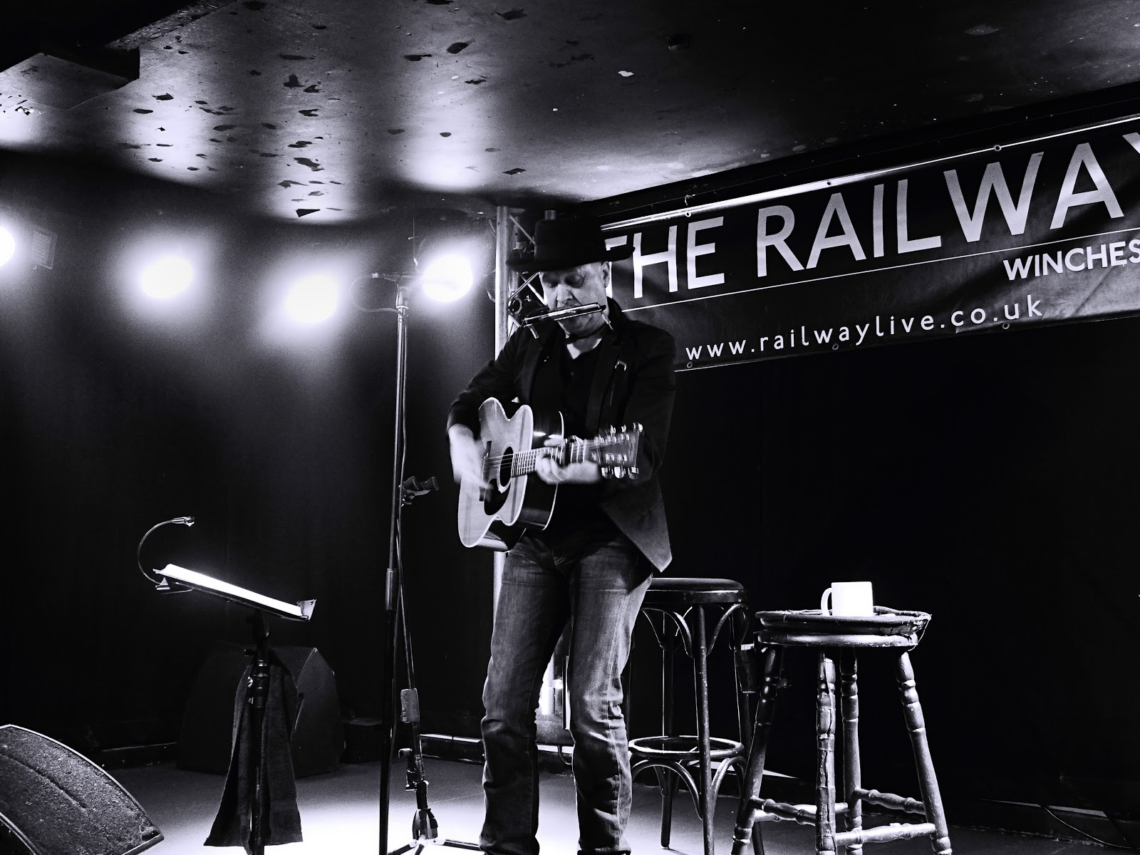 Lives & Times Meets Dave Sharp From The Alarm – rivers2cross