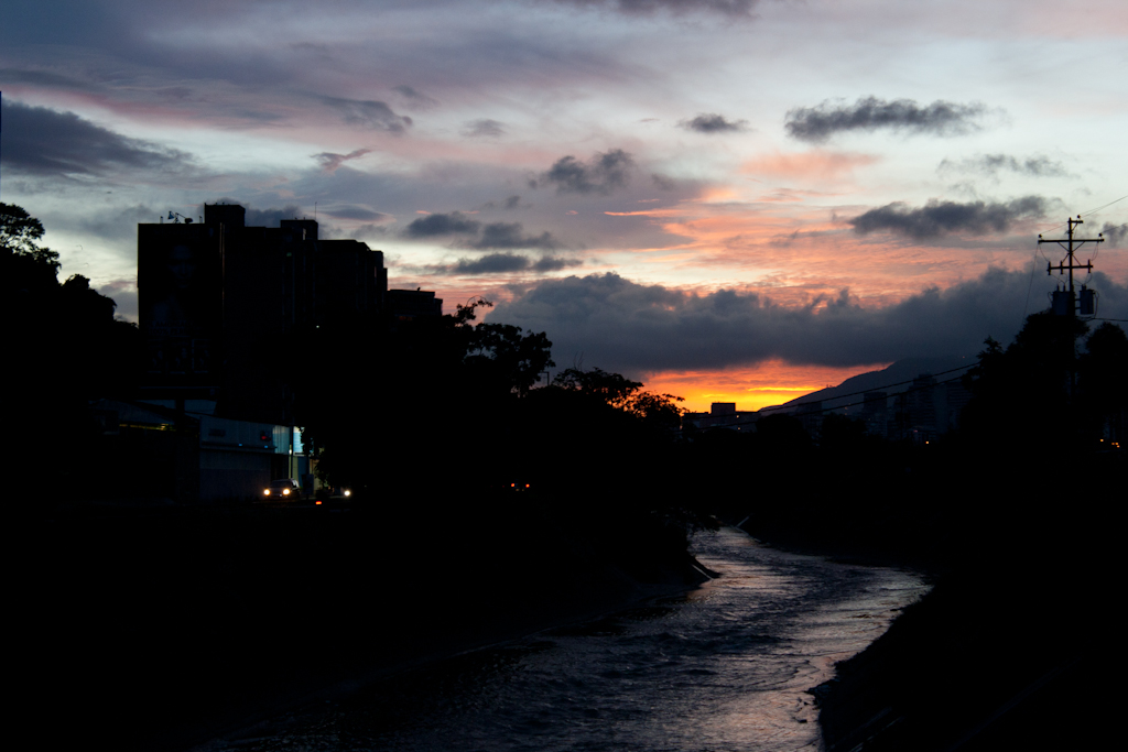Los Viajes de Perolito: Curiepe a ver a San Juan, "El que todo lo tiene ...