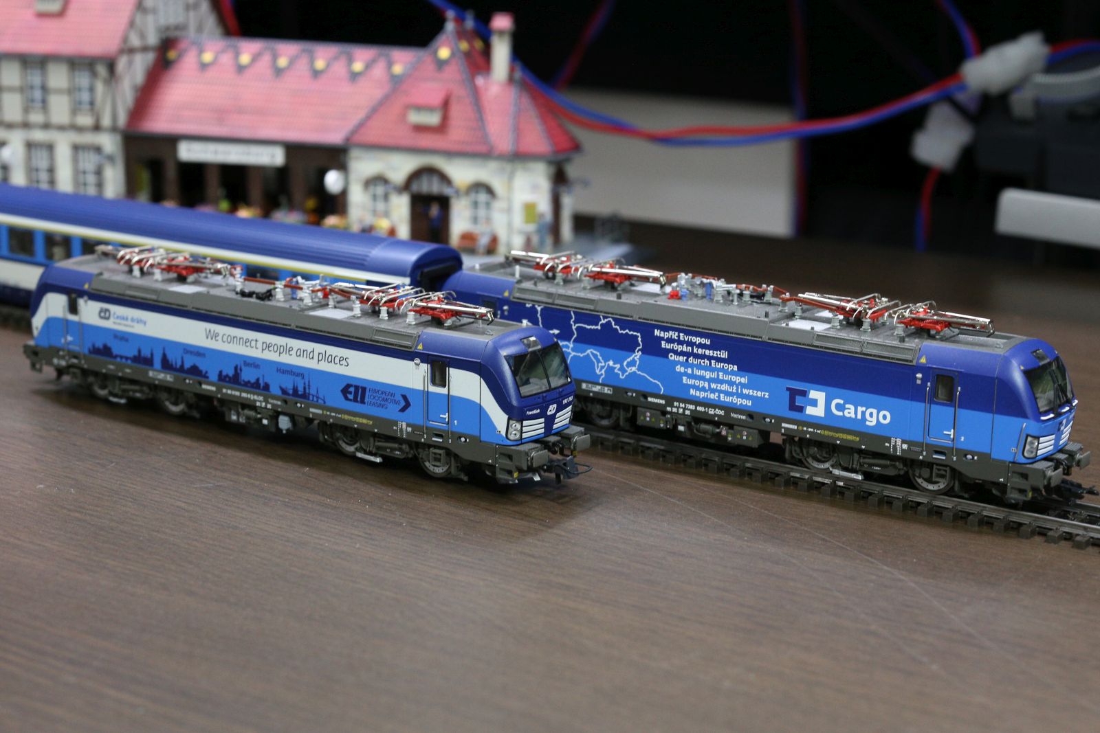 プリントに関して最近Rocoはドイツのフォーラムでも色々言われている通りクオリティが下がってる模様。