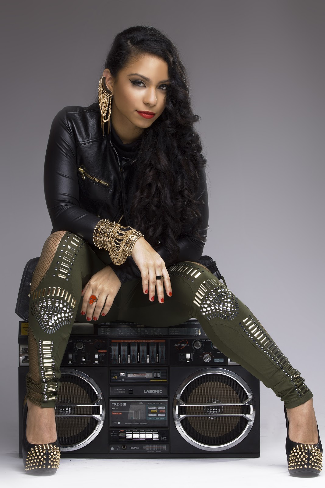 A Vocal Accord: Eli Jas: Girl Power in Bachata