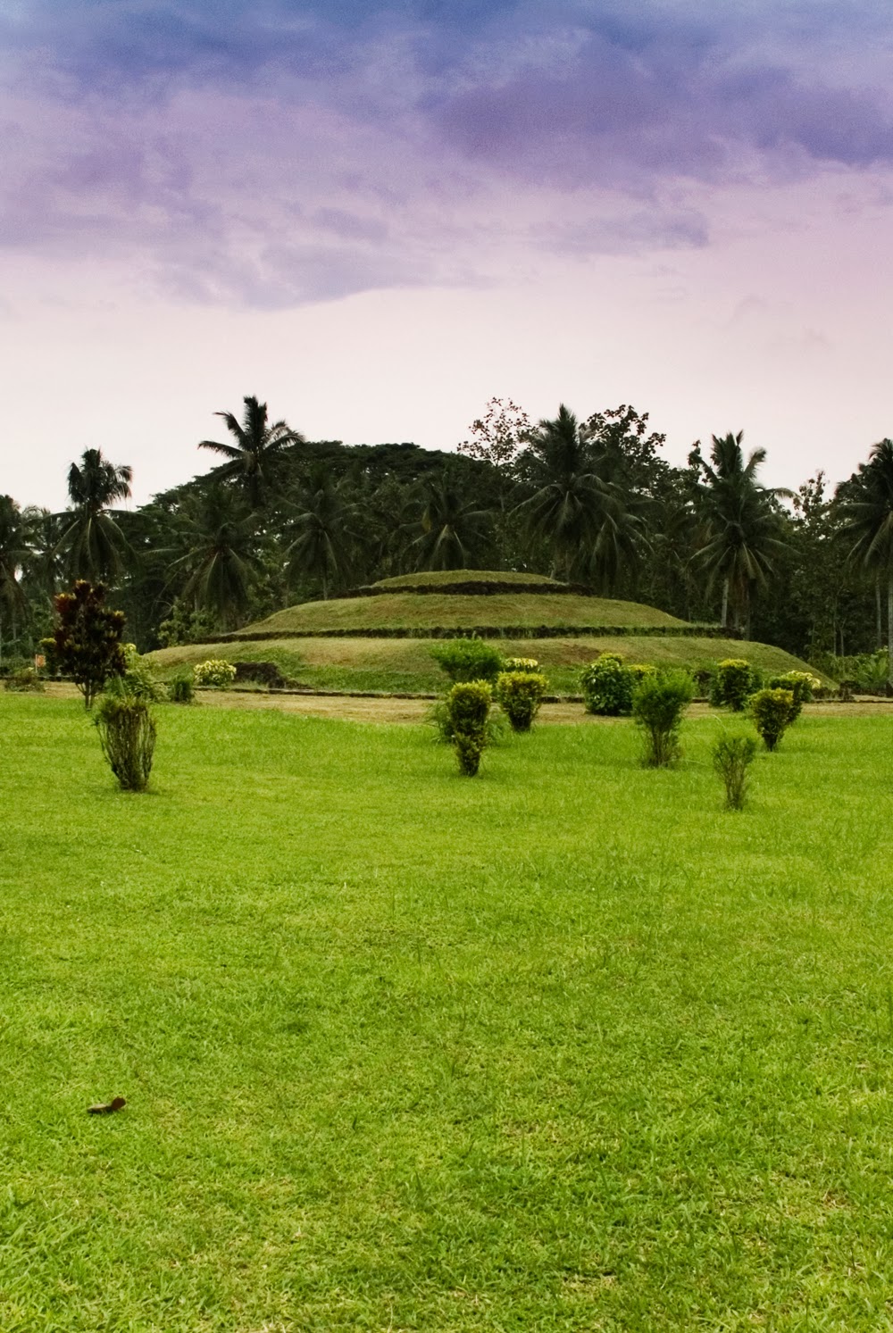 Taman Purbakala Pugung Raharjo, Indonesia Di Zaman Purba | 'R' Shutter ...