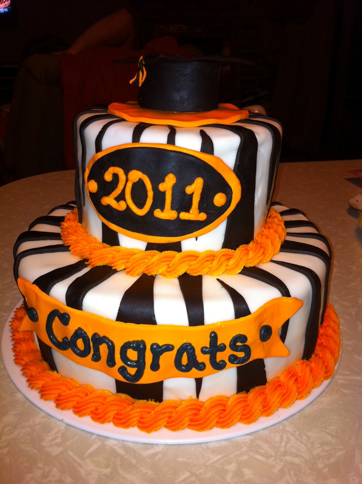Sarah Jones Cakes!: Graduation Cakes