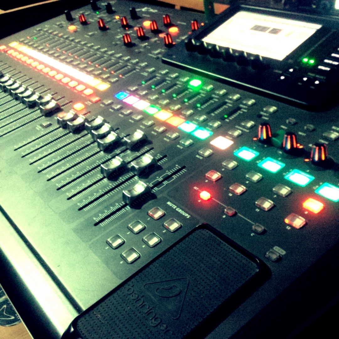 Welcome to ClassicMedia...: Guidelines in Choosing a Mixer