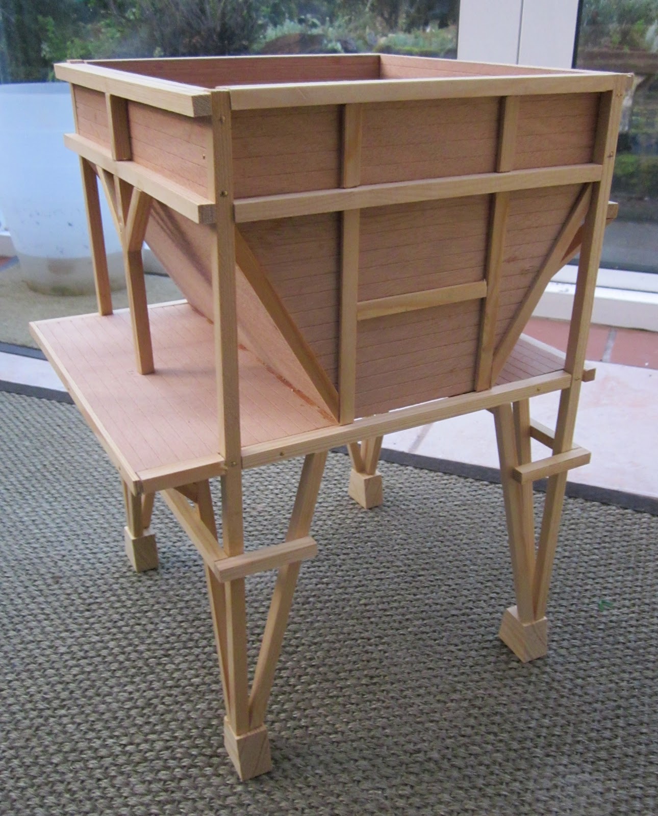 Peckforton Light Railway: How I constructed a loading hopper