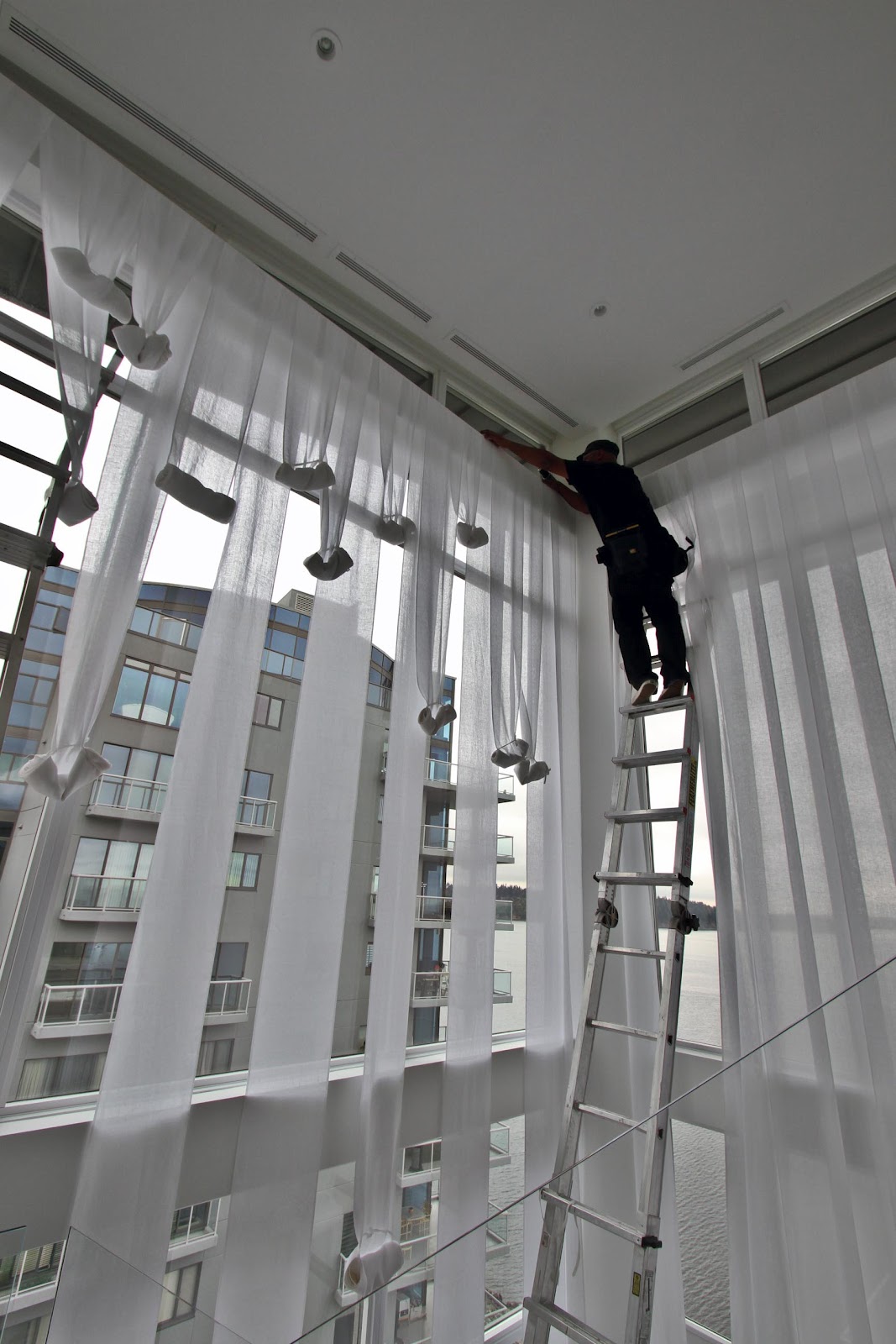 Falling Banners | Cloth Studio