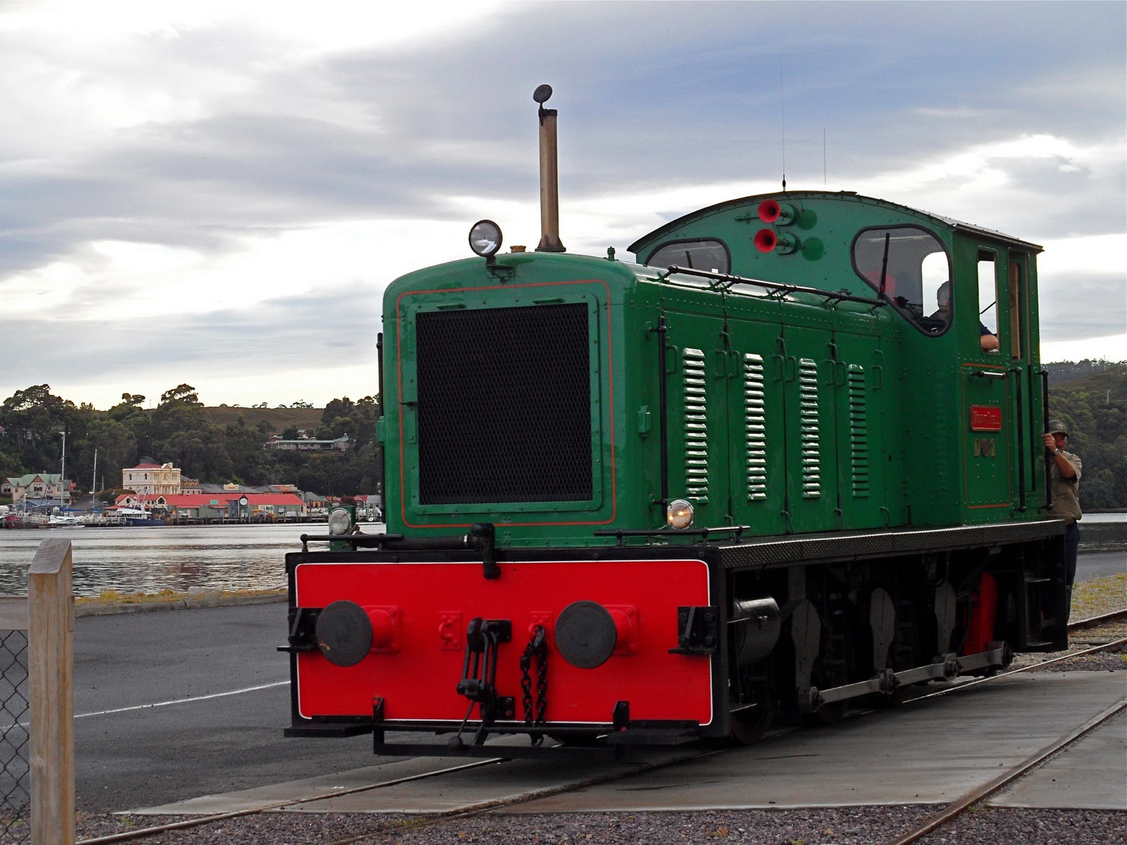 Avan Touring in Australia: Strahan Part 3