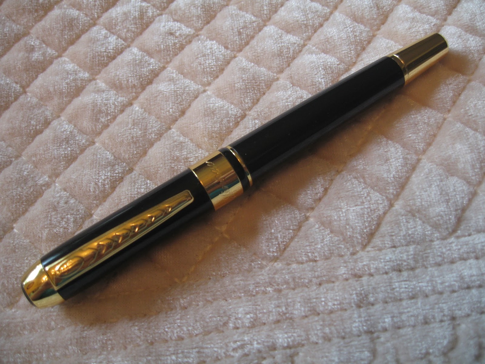 BLURT Blogger: Jinhao Baoer Lemi Hero Fountain Pen & Rollerball Review