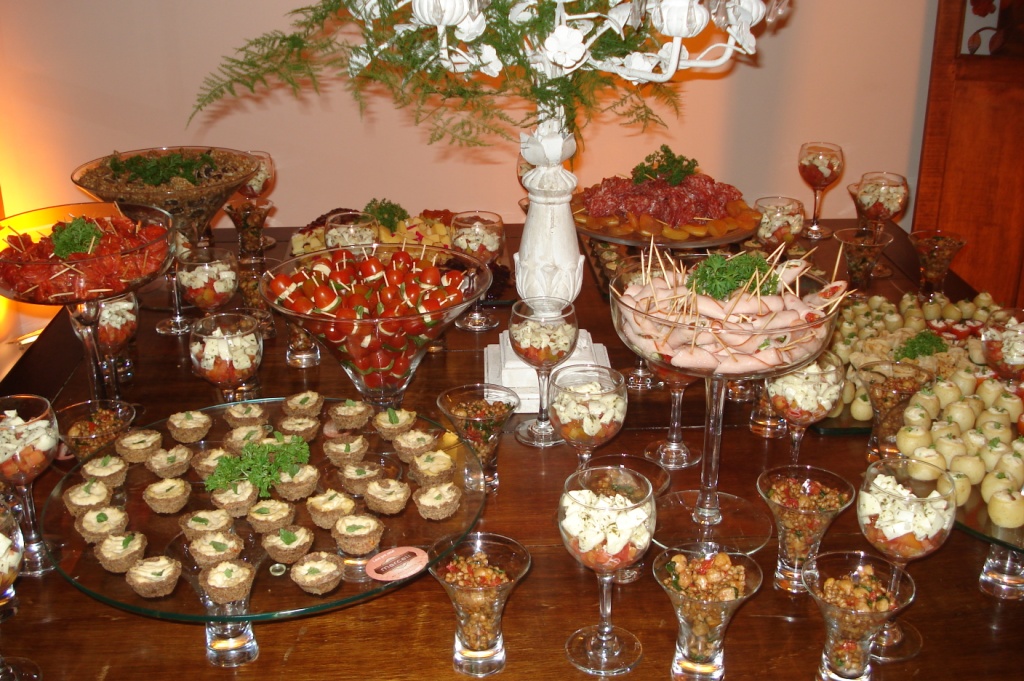 Marceli Rotisserie: Buffet frio e placa de aperitivos‏
