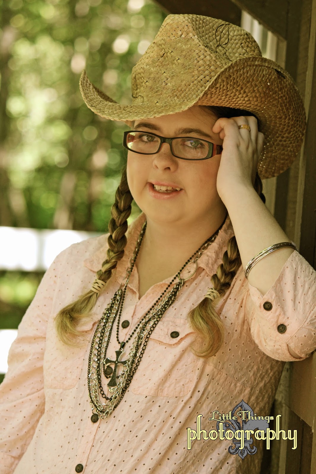 The Little Things: Mindi Jones Sr. Pictures