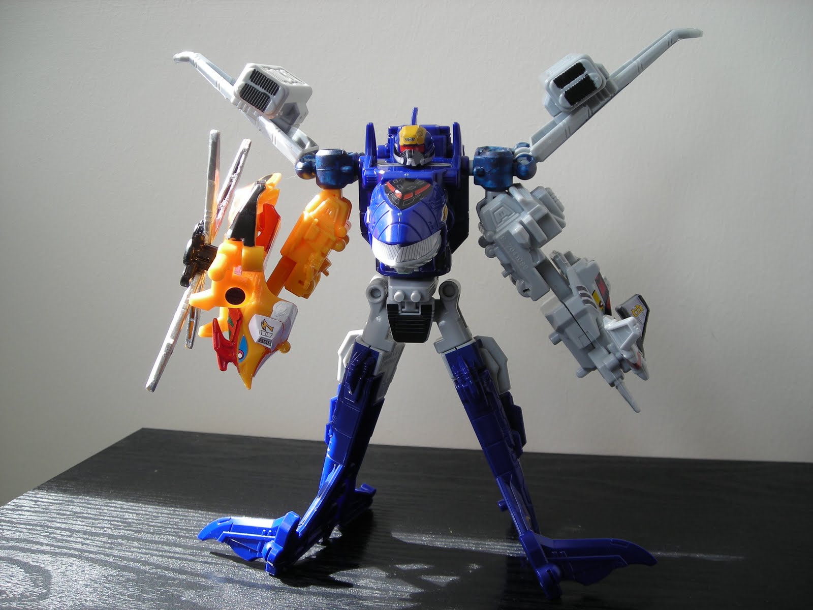 My Shiny Toy Robots: Toybox REVIEW: Engine Sentai Go-Onger mini-pla ...