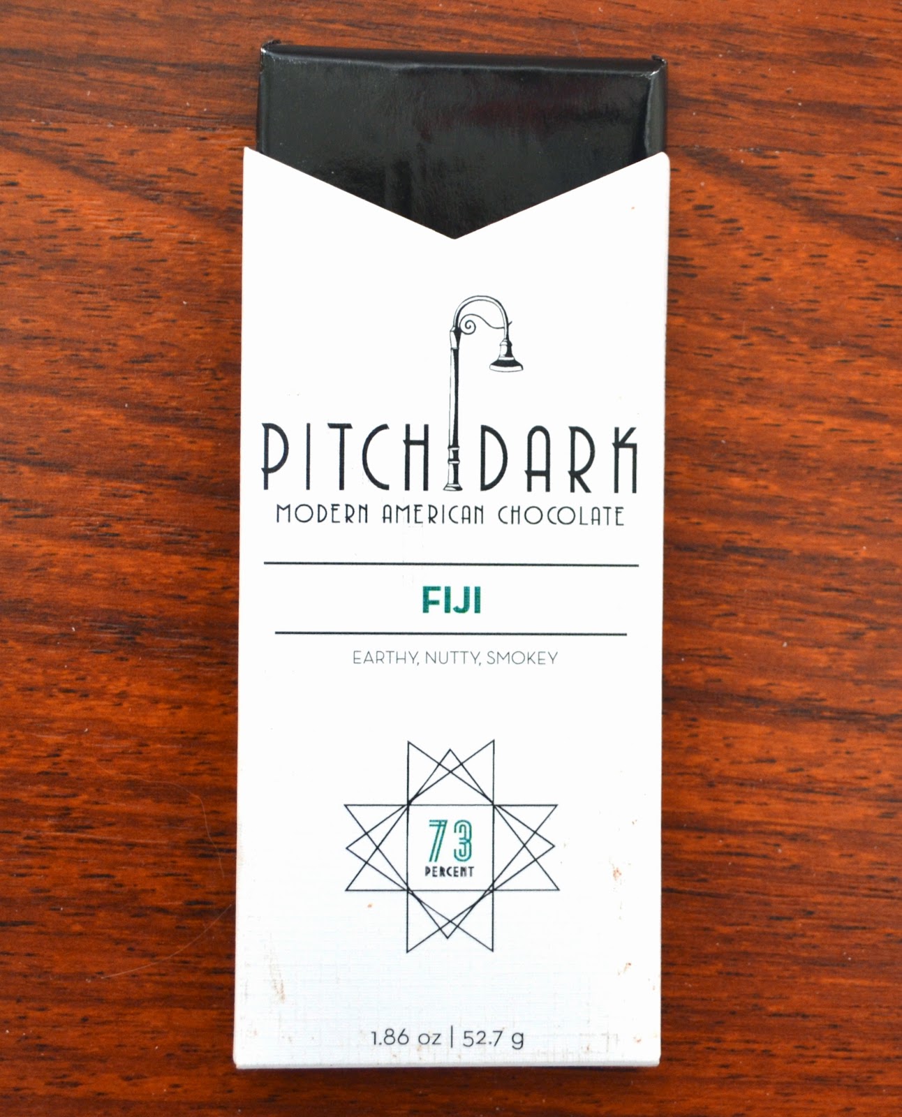 Chocolat Indulgence: Pitch Dark Fiji 73%