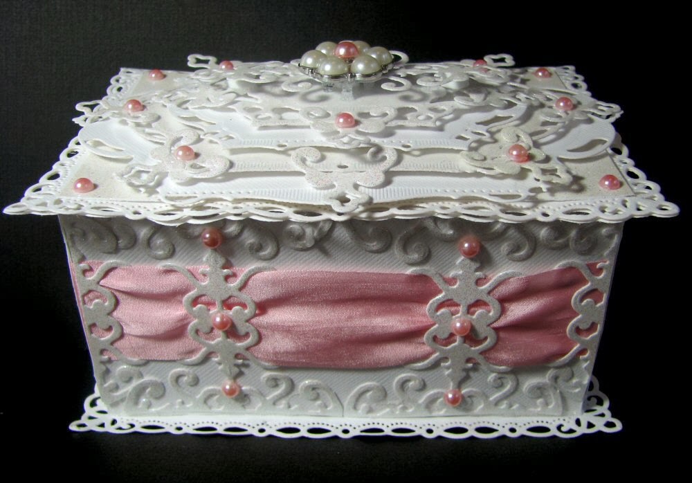 Robin's Creative Nest: Ornate Box