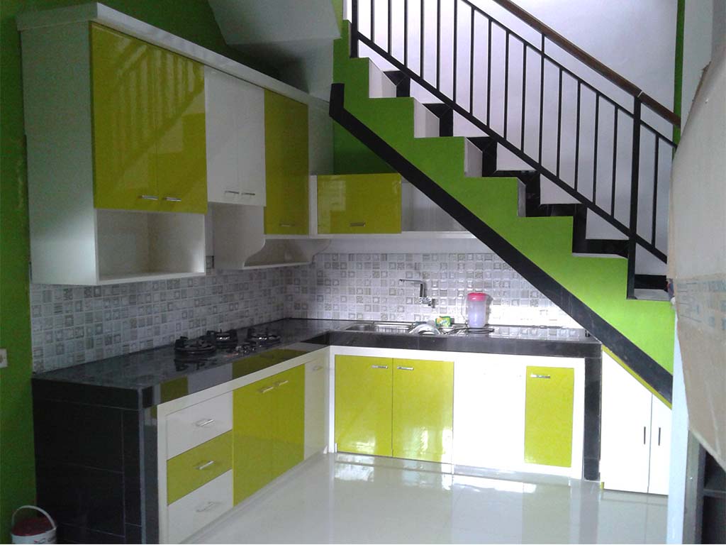 Kitchen Set Minimalis Bawah Tangga