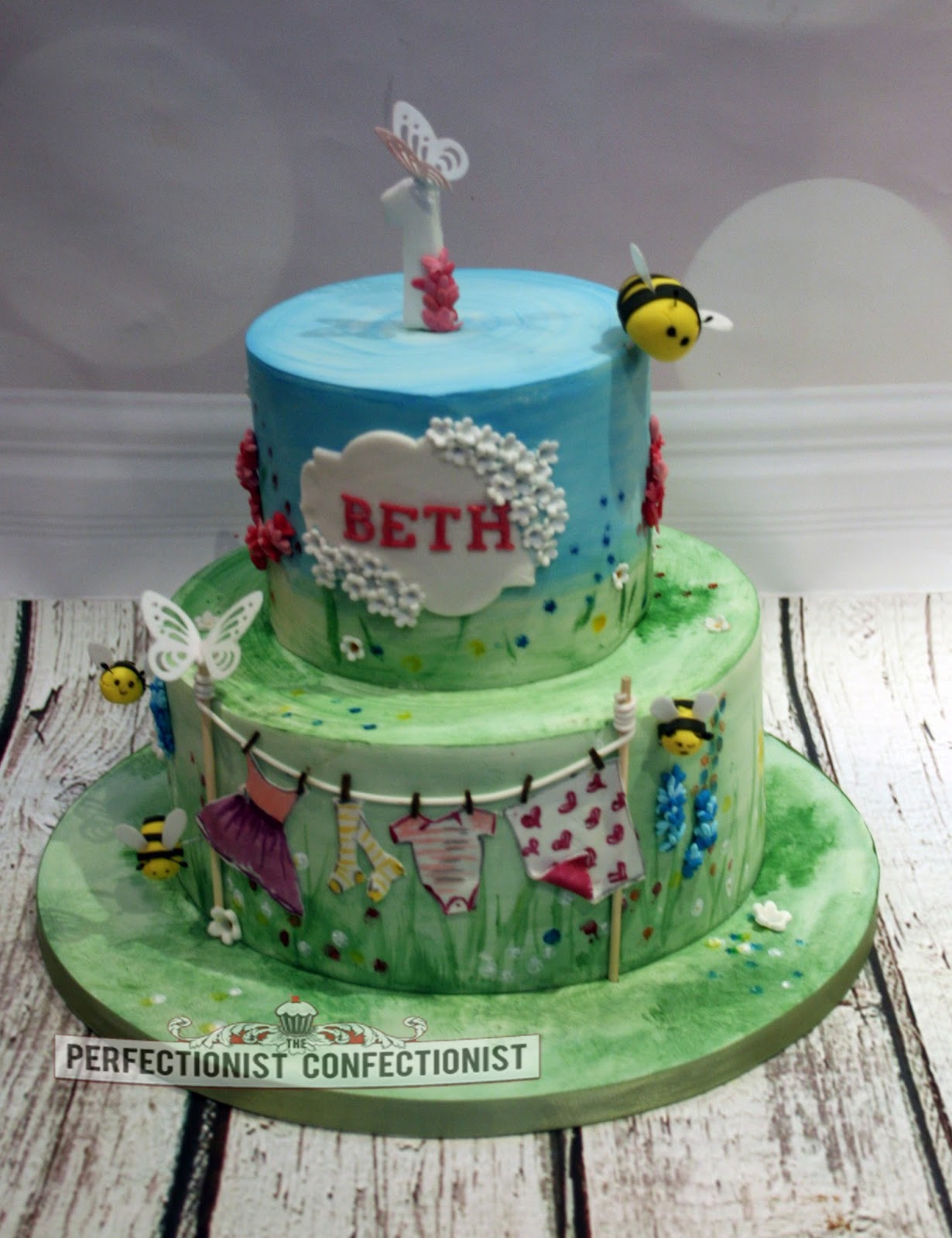 The Perfectionist Confectionist: Beth - First Birthday Cake