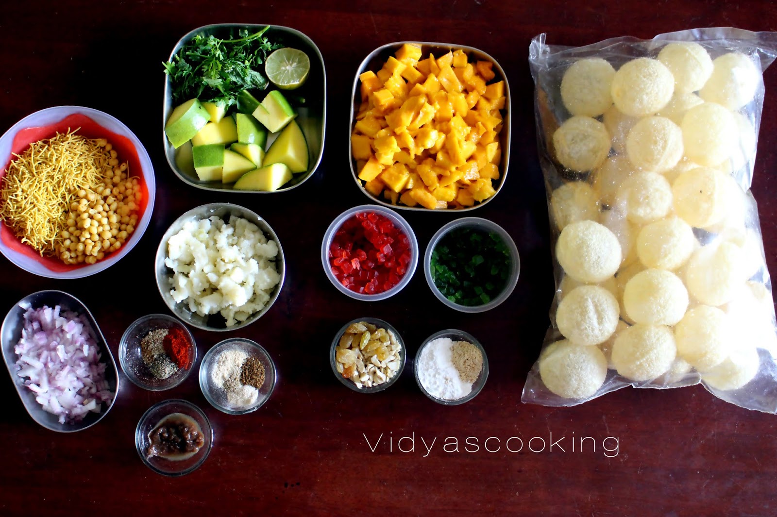 Chaat Series: Mango Pani Puri Recipe (2 Variations-Sweet & Spicy)