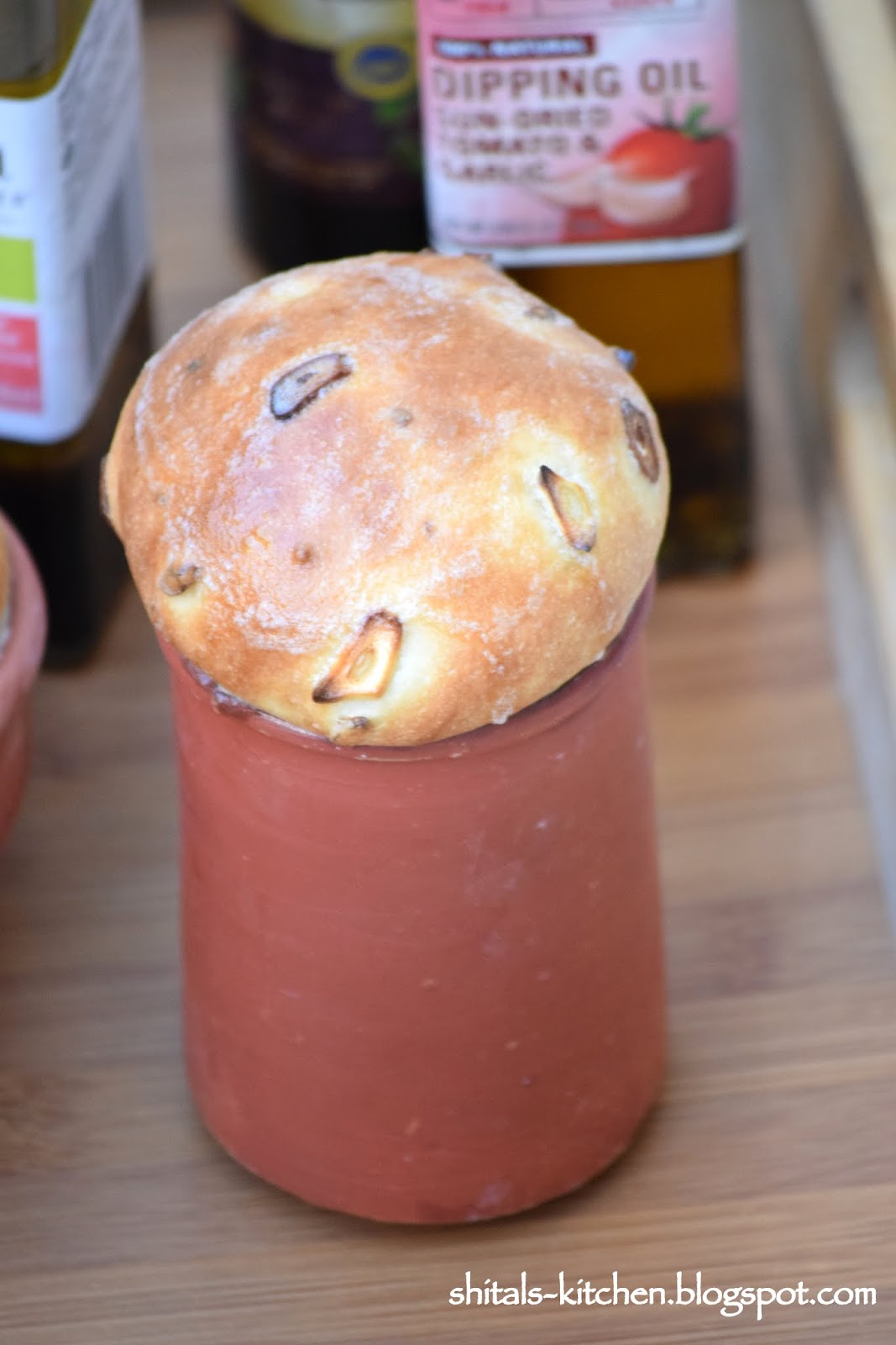 Shital's-Kitchen: Claypot Bread