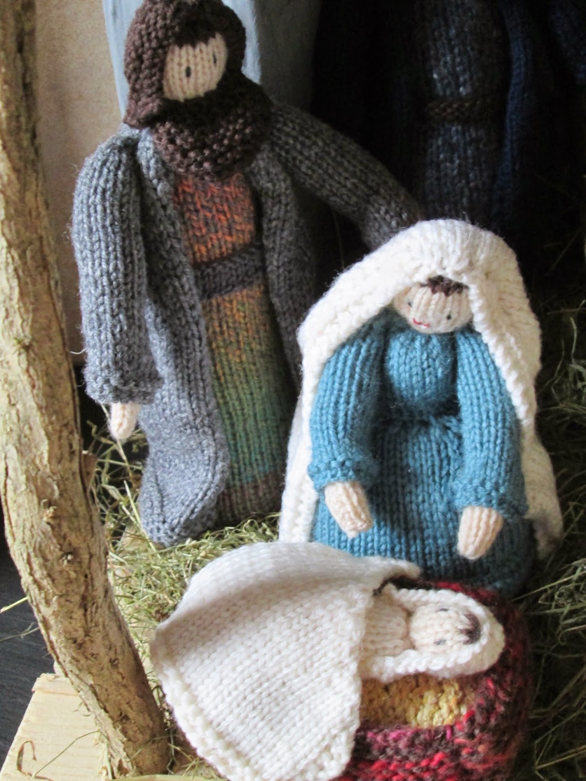 hookin' A yarn: Knitted Nativity Set