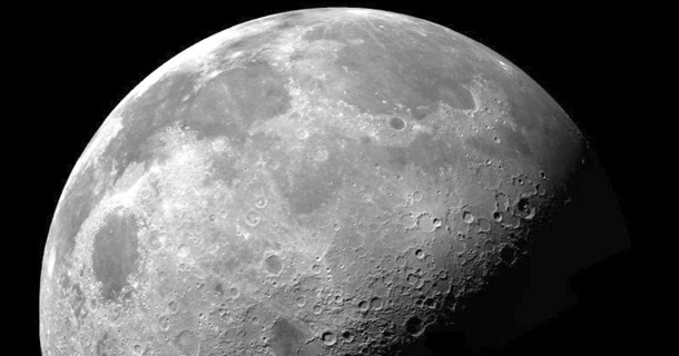 Científicos ven la posibilidad de existencia de vida en la Luna hace ...