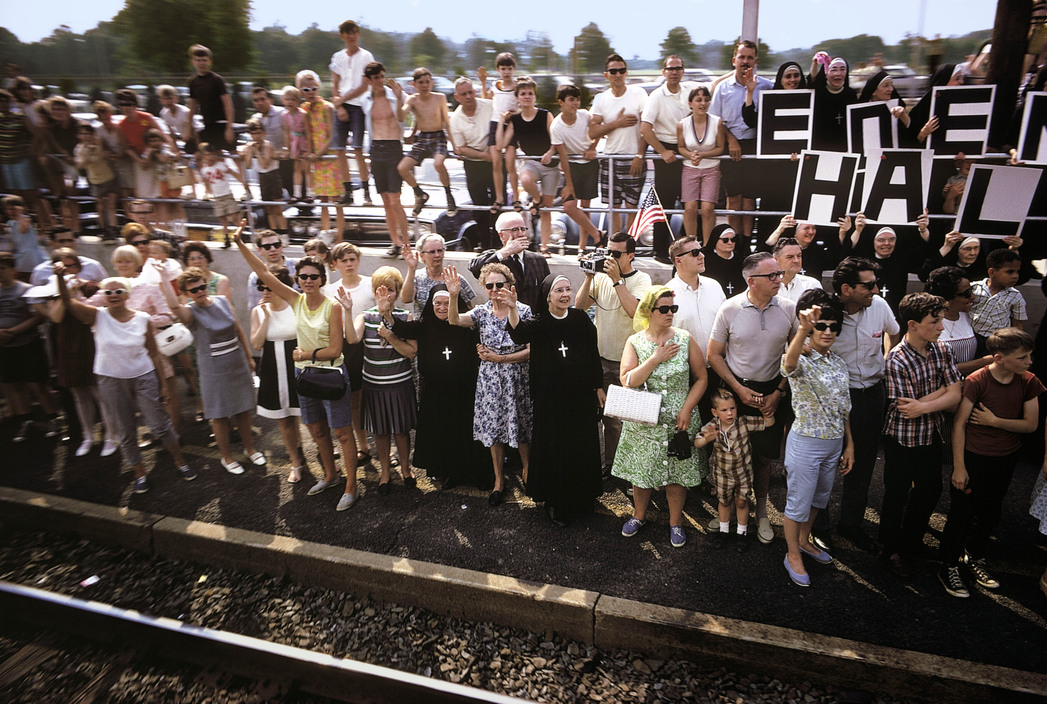 RFK Funeral Train: Rarely Seen Photographs by Paul Fusco Offer a Unique ...