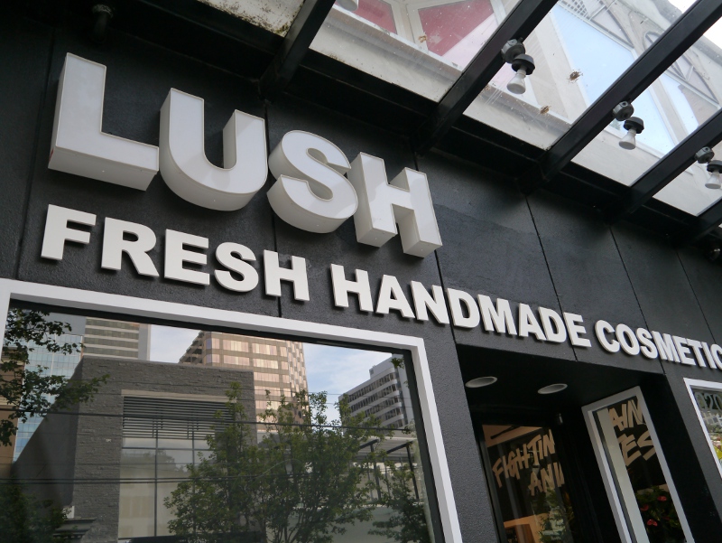 Living the LUSH Life - Solo Lisa