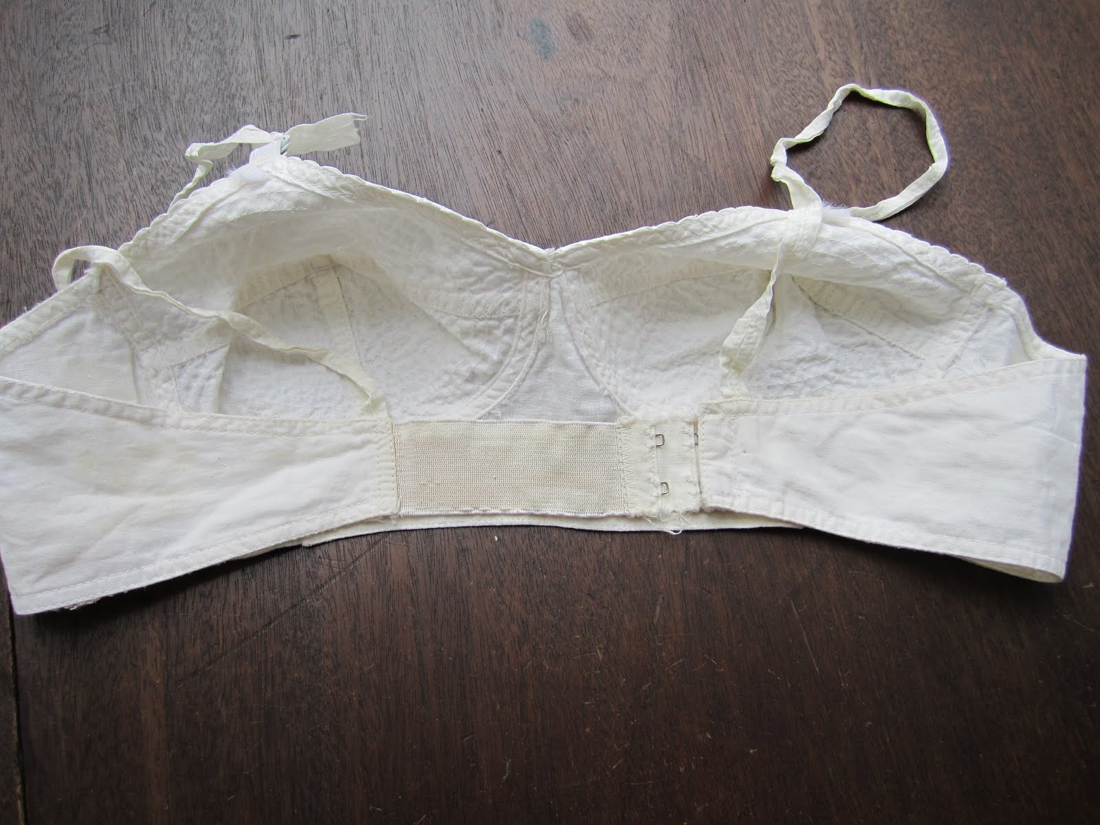 The Corset Channel: Vintage bullet bras - show and tell!