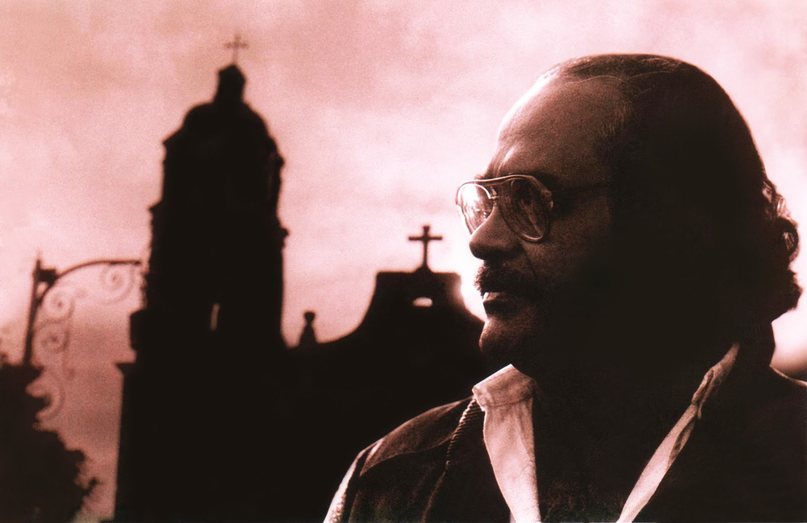 Siglo en la brisa: Fábula de Juan Miranda