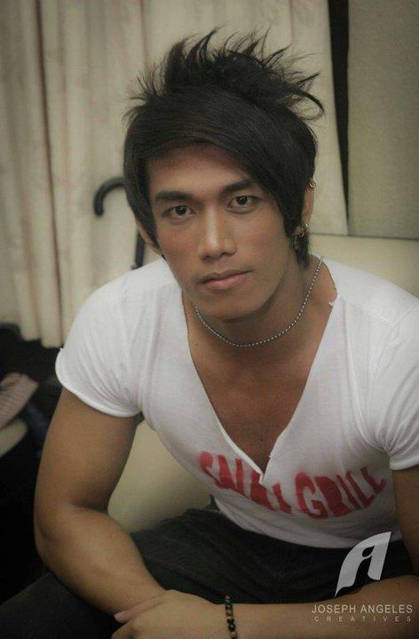 S H O B I L I C I O U S: BRYAN MANUEL