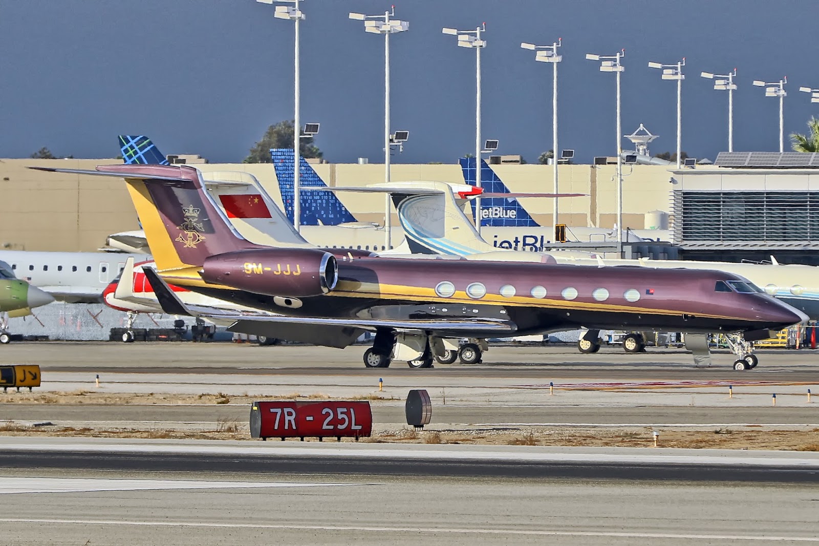Aero Pacific Flightlines: Gulfstream G550 (c/n 5493) 9M-JJJ, ex 9M-TMJ