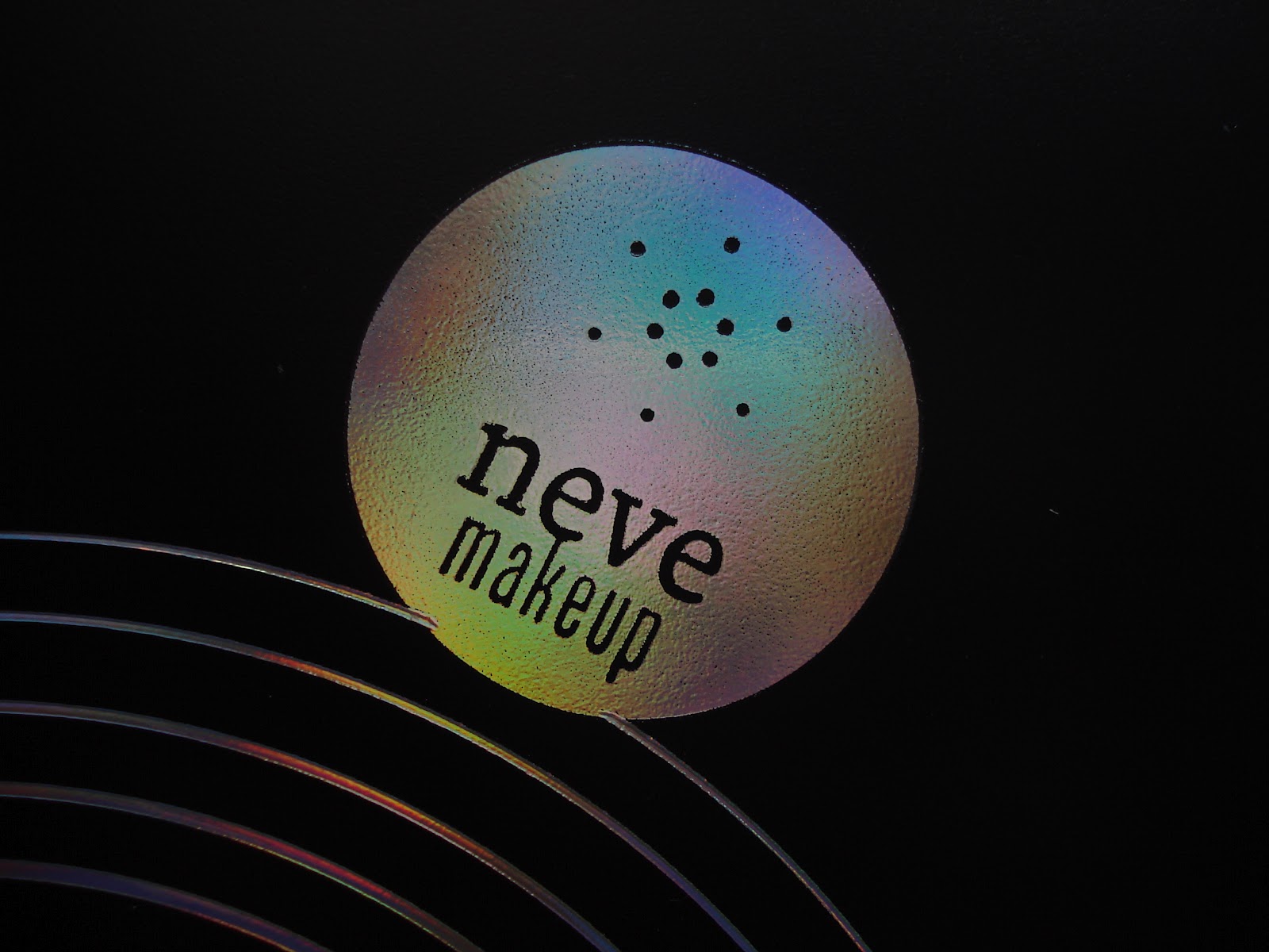 Make Up 2010's: Neve Cosmetics Palette Duochrome