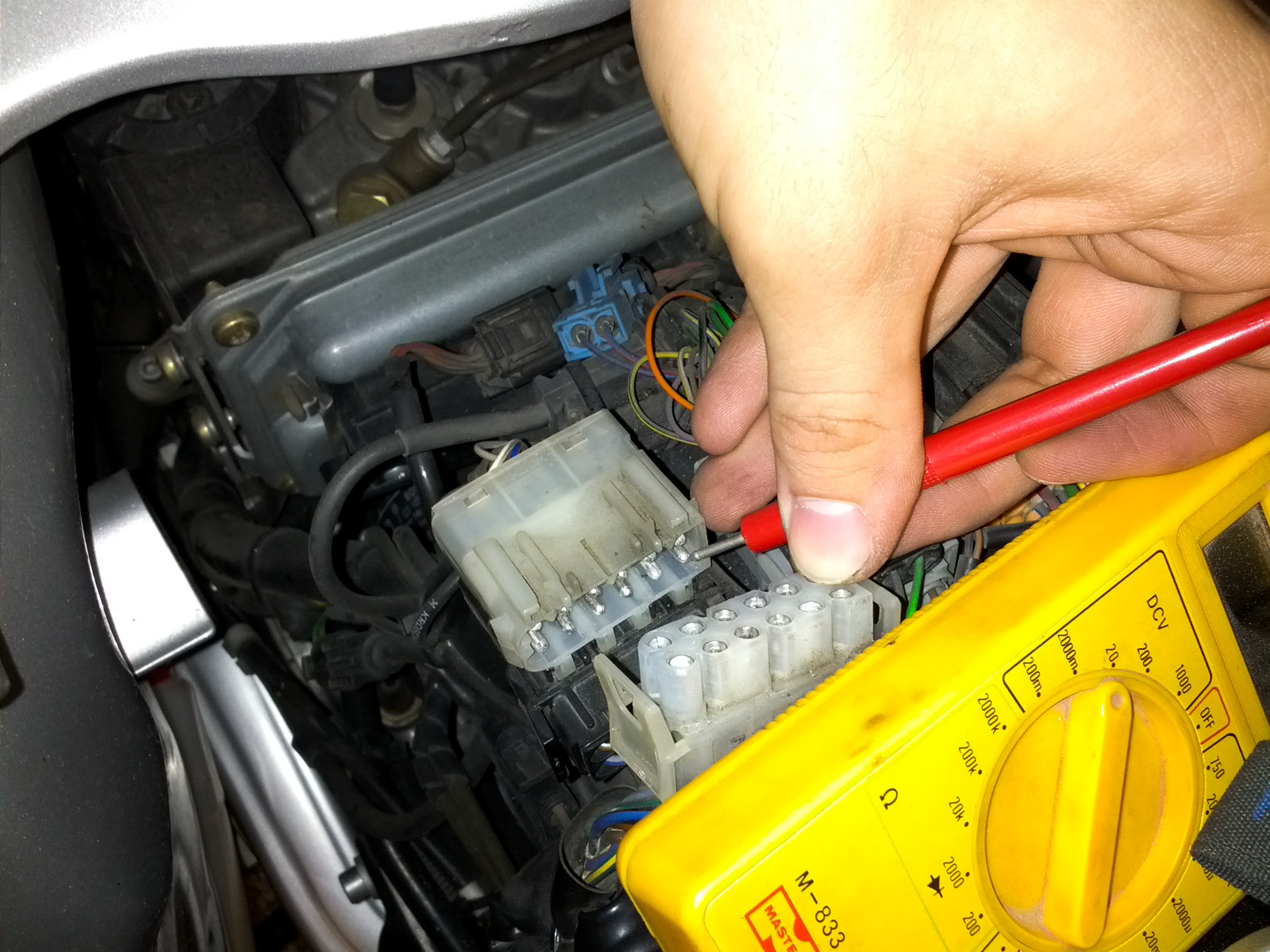 GS Rider: Relay controlled power outlet on my BMW R1150GS