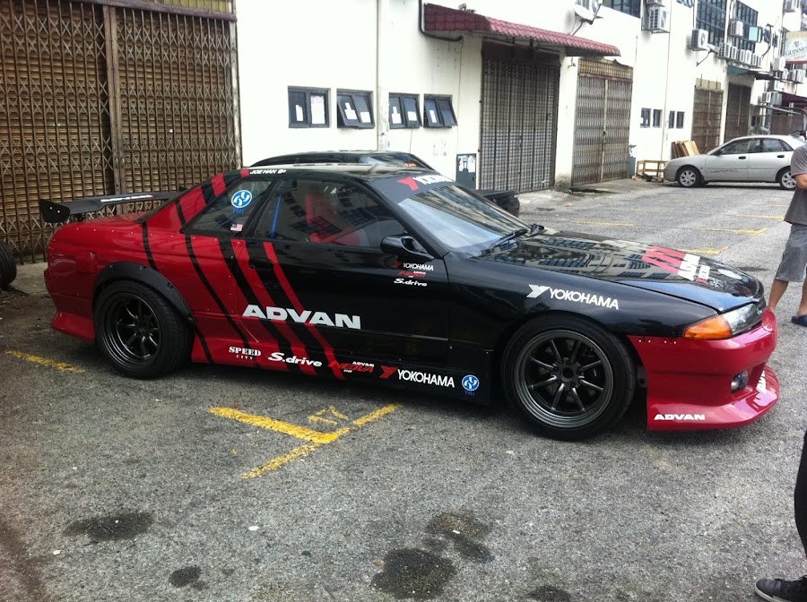 RevsPhoto: Advan R32