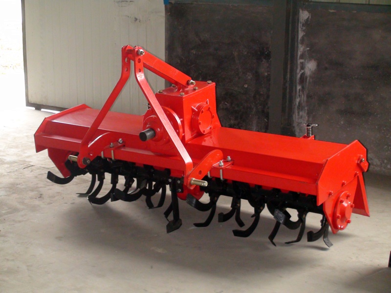 Rotovator 1,2 metros PTO 26 cuchillos