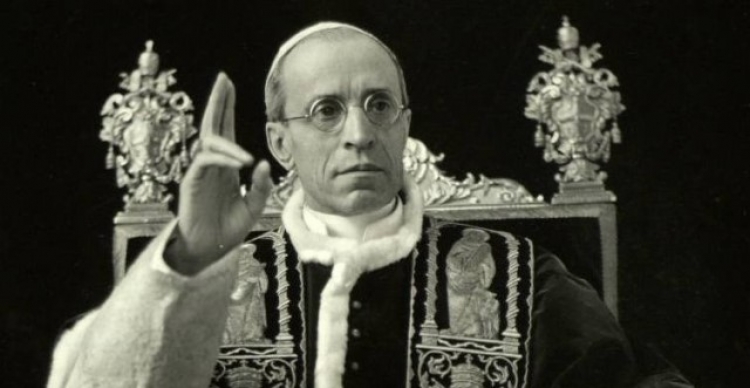 POPE VS. HITLER Utterly Refutes Spurious Claim that Pius XII was ...