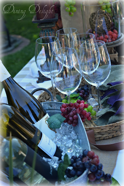 Dining Delight: Grape Harvest Celebration Buffet