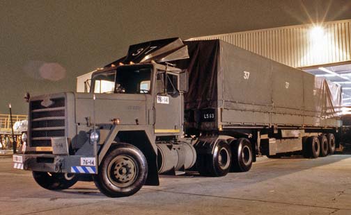 Dunia Militer Etc: Jenis Truk M915 , Line Haul 50,000 GVWR 6X4 [USA]