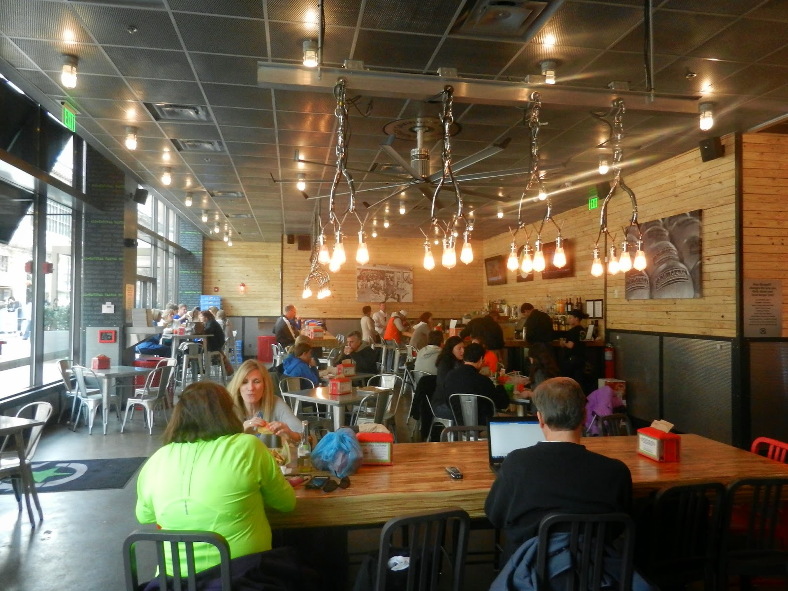 Belly of the Pig: BurgerFi: Philadelphia Review