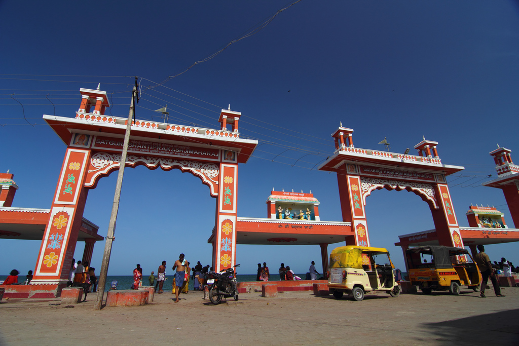 Tamilnadu Tourism: Agni Theertham, Rameshwaram, Ramanathapuram