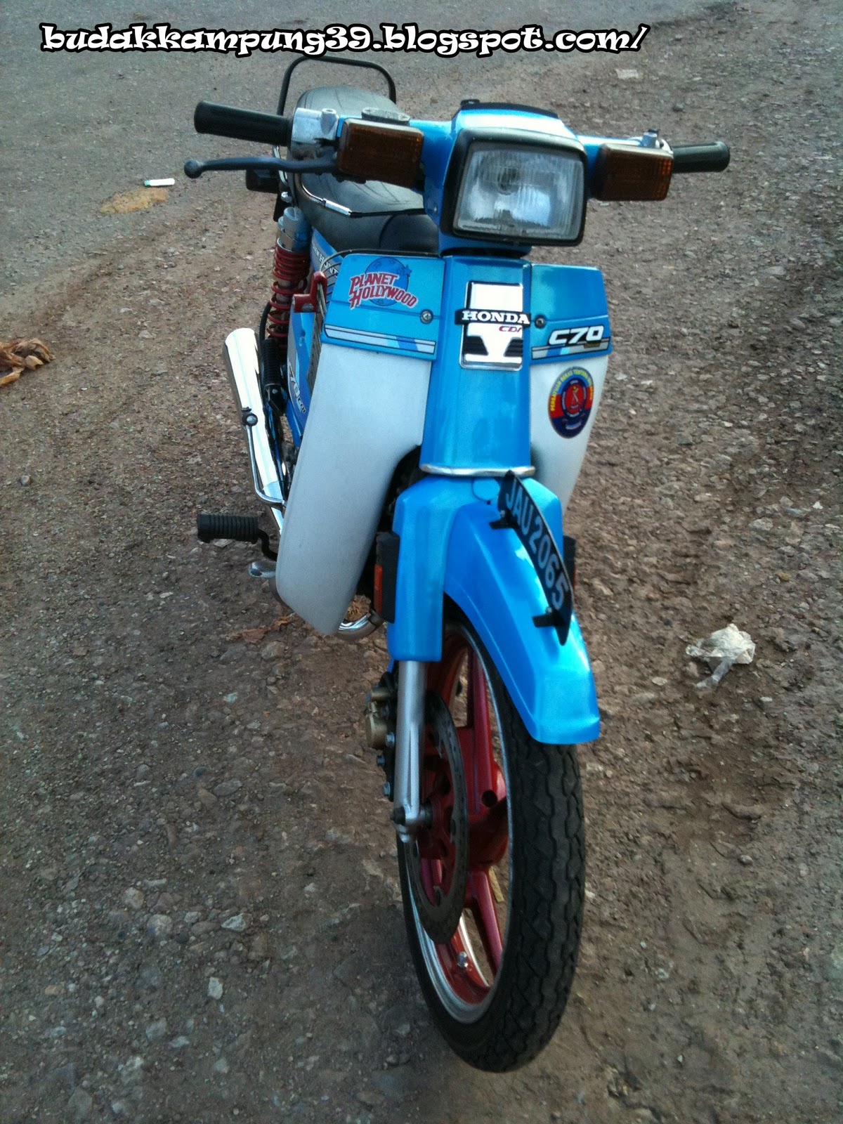 irwanmiswan: olskool modified: honda petak c70 arul de' baung