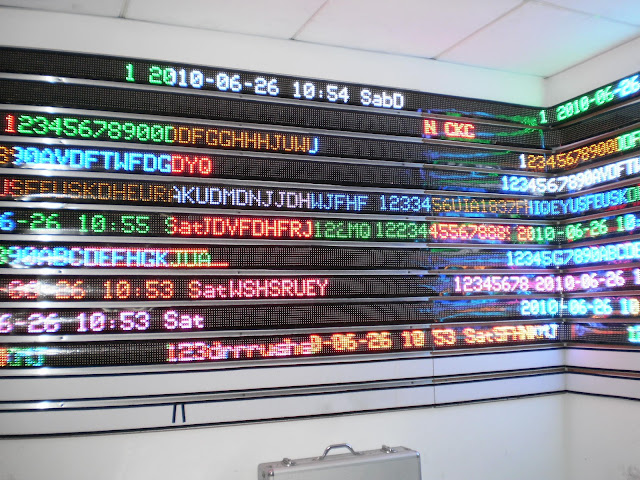 PetroLed: Scrolling led text display flexible message sign