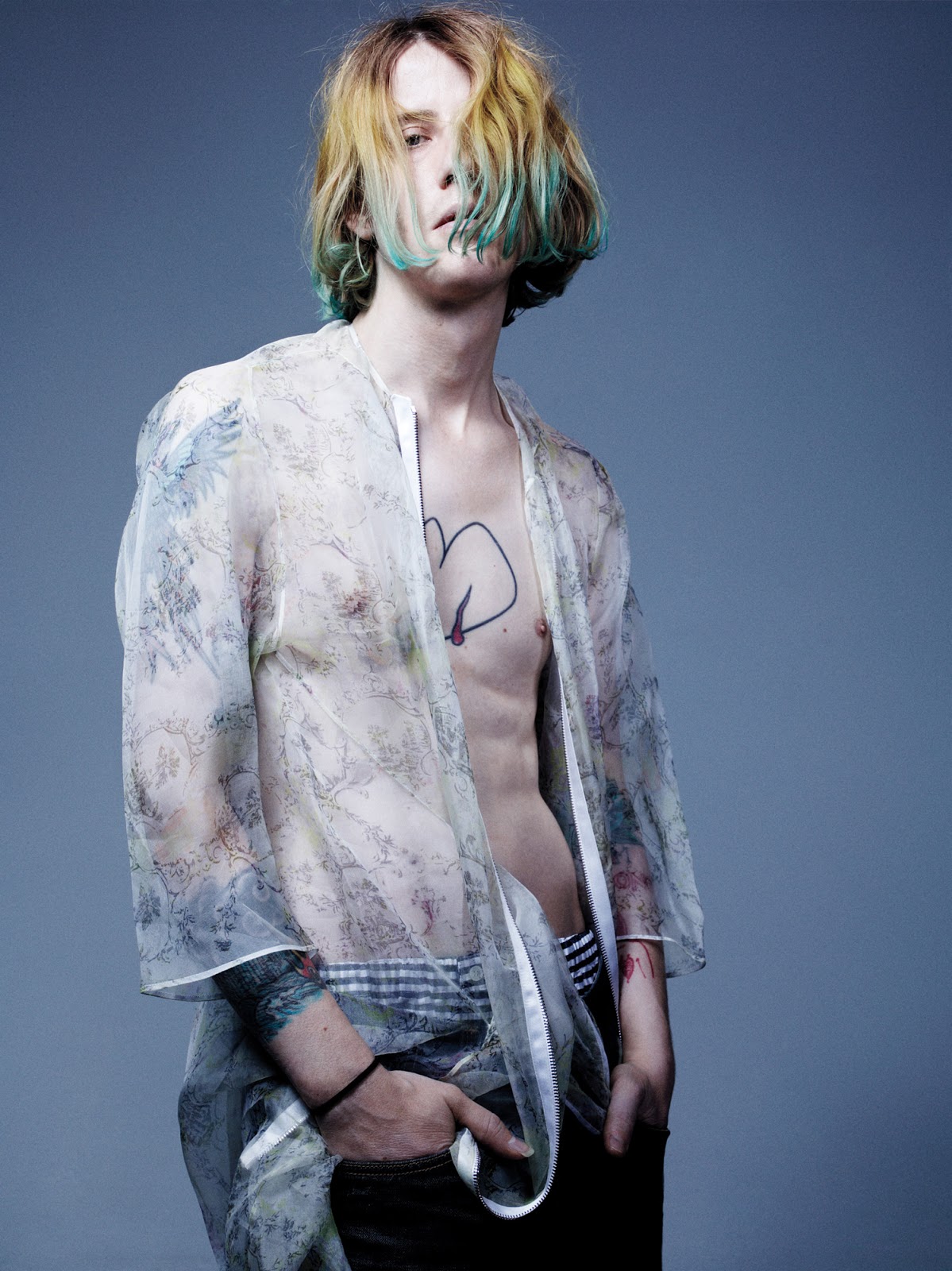 DIE MY DARLING: Christopher Owens para Interview Magazine