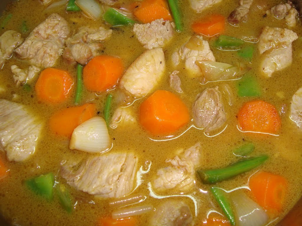 QUIERO SER SÚPER FAMOSA: Carne de cerdo al curry con arroz frito