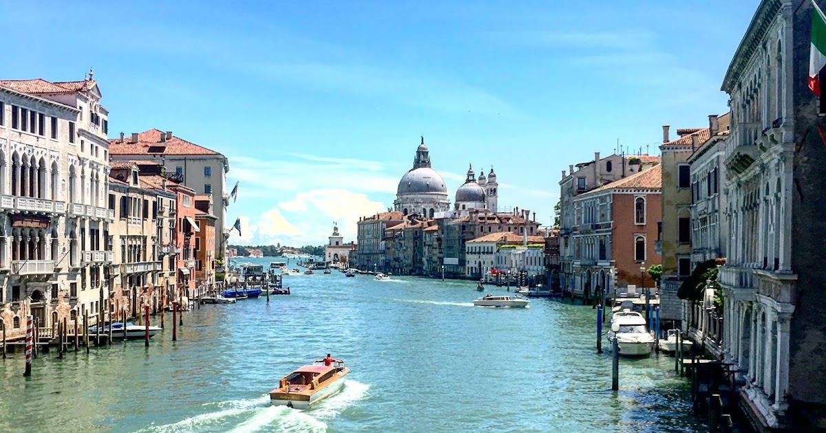 Writing in Venice - Dragonfly Hill