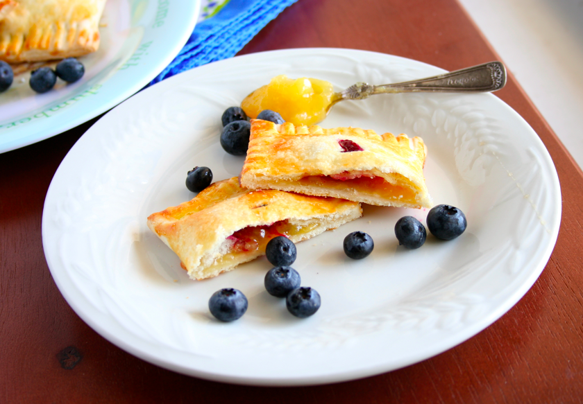 Mama Grubbs Grub: Homemade Lemon and Blueberry Pop Tarts