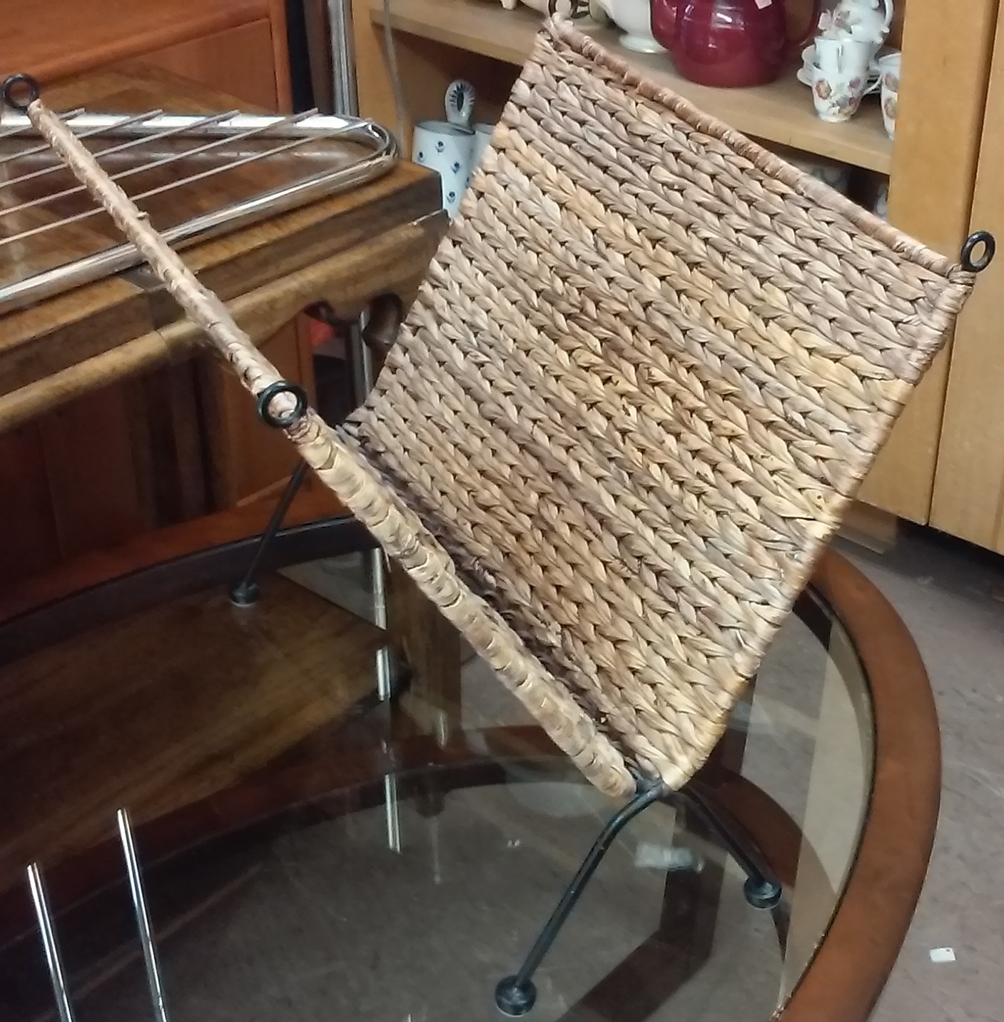 UHURU FURNITURE & COLLECTIBLES: 2015